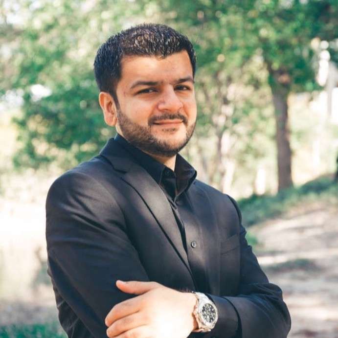 Aaqib Nawiwala Bio - Vision Without Barriers